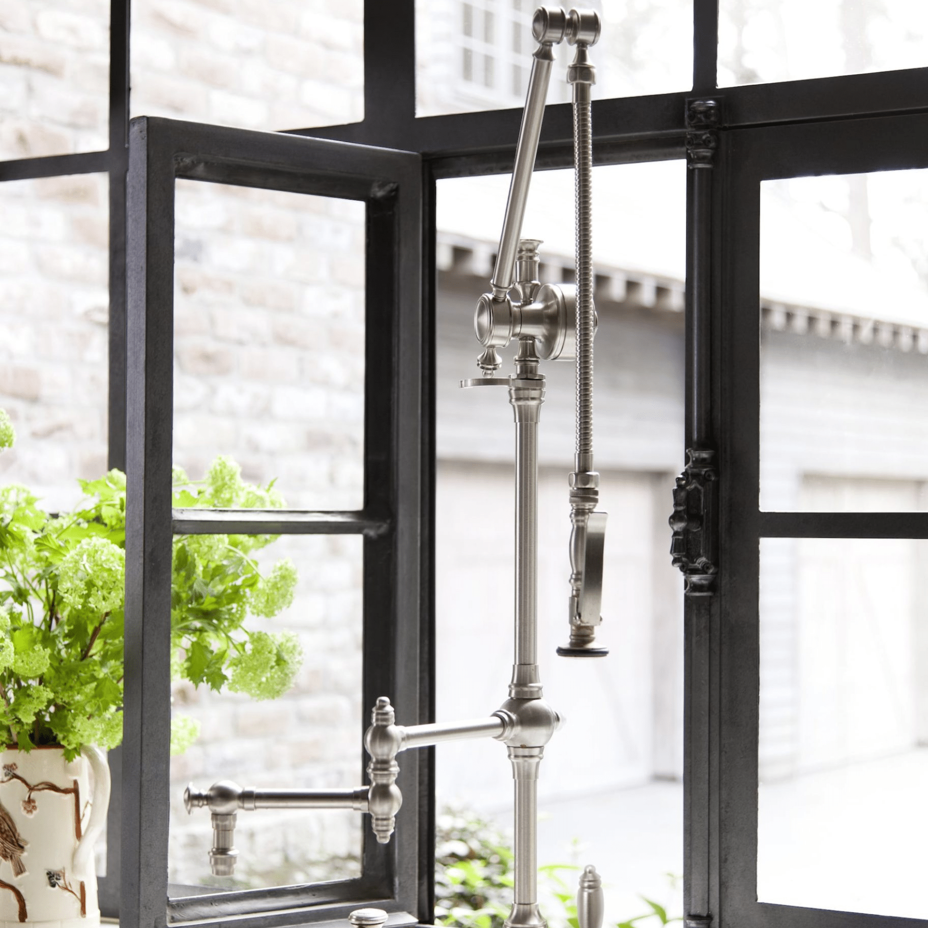 How To Choose The Right Kitchen Faucet - Immerse St. Louis